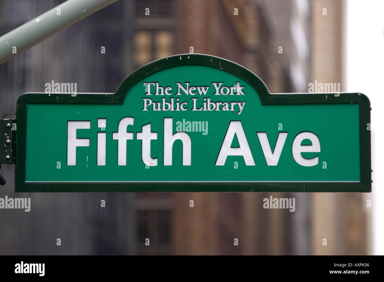 Fifth avenue street sign hi-res stock photography and images - Alamy