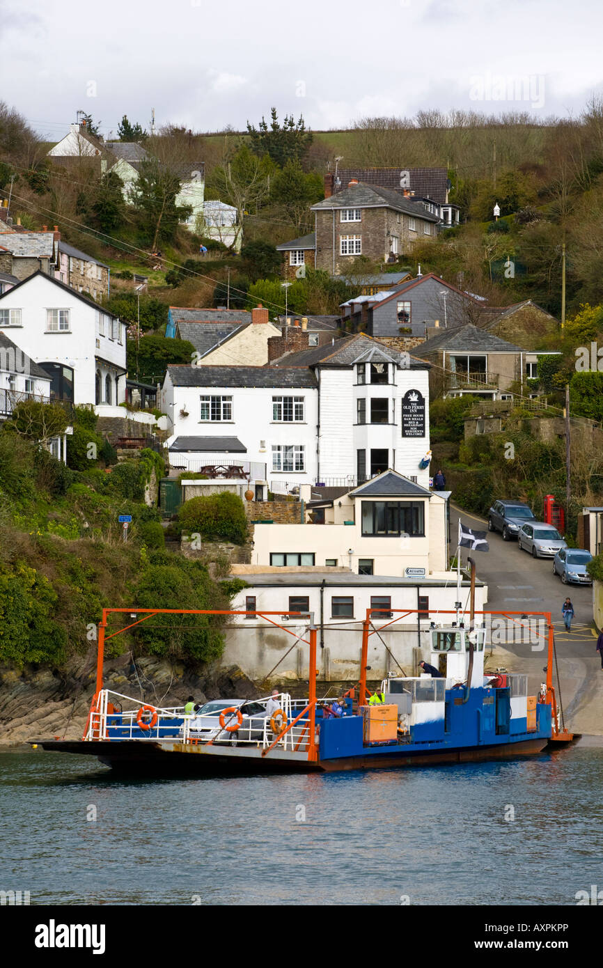 Bodinnick to fowey ferry hi-res stock photography and images - Alamy