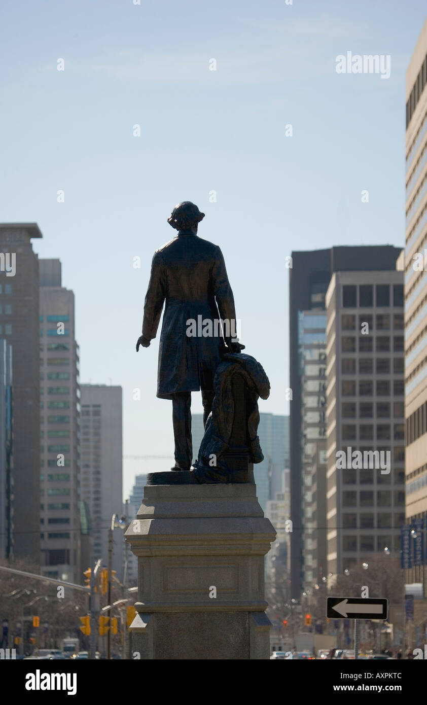 Statue in the Toronto core Stock Photo - Alamy
