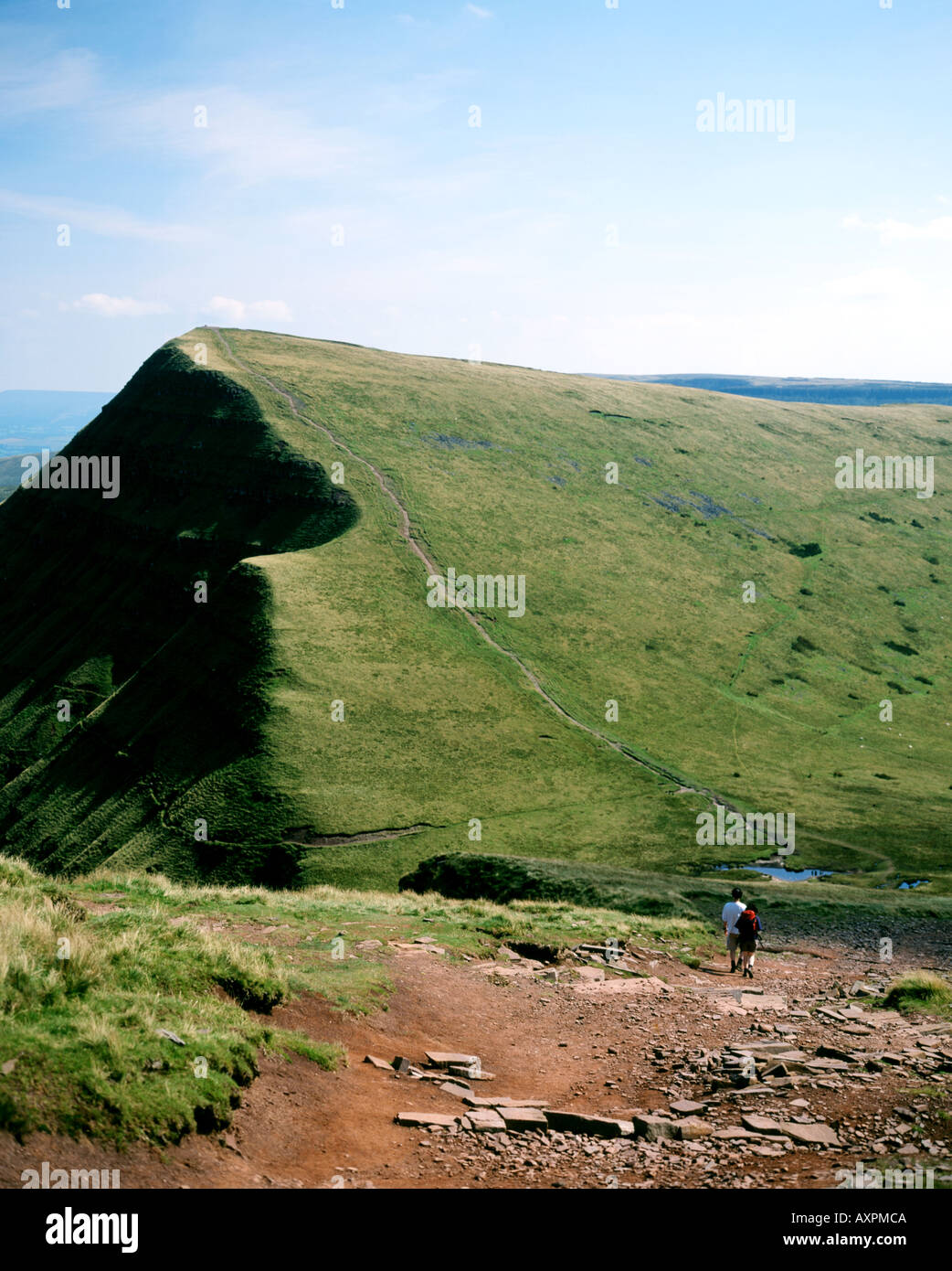 Cribyn from the summit of Pen Y Fan, Brecon Beacons National park ...