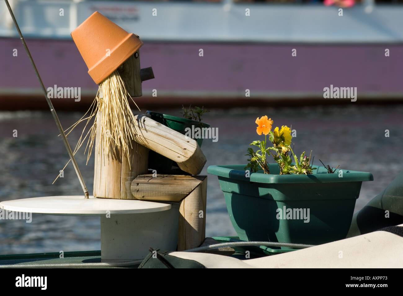 Straw model hi-res stock photography and images - Alamy