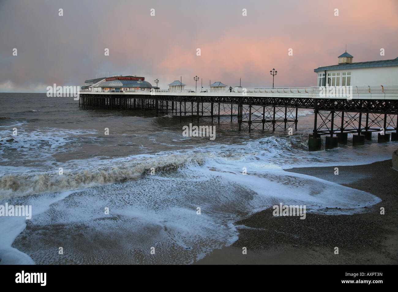 Pink Sunset over Cromer Pier Stock Photo - Alamy