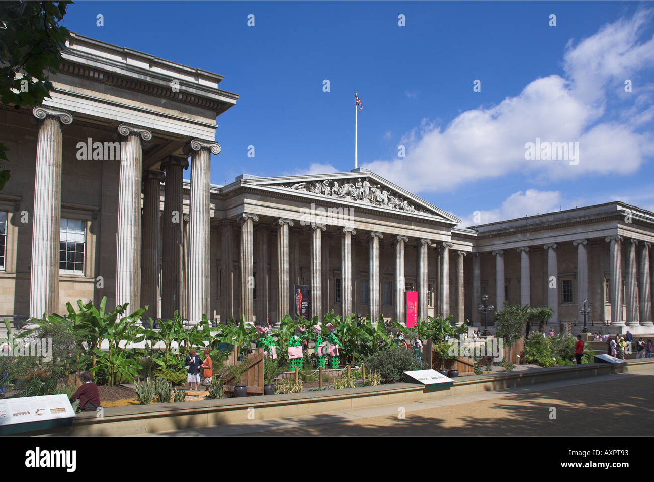 British museum entrance hi-res stock photography and images - Alamy