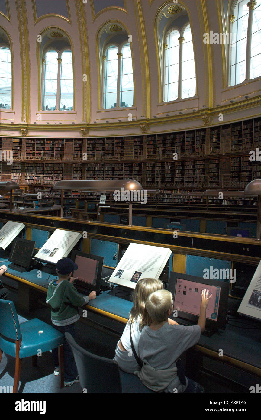 Reading room british museum hi-res stock photography and images - Alamy