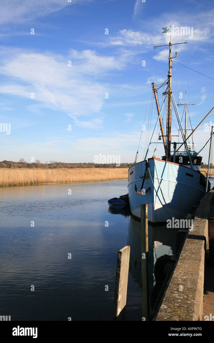 Ship on the River. Snape Stock Photo - Alamy