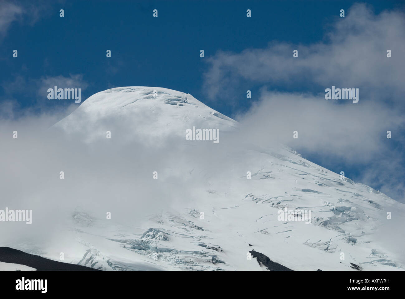 Volcanic chaines hi-res stock photography and images - Alamy