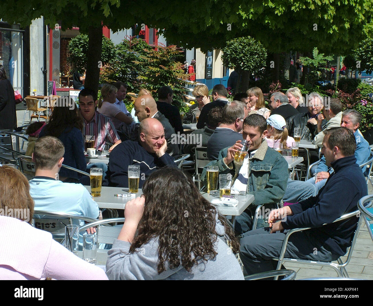 Cardiff mill lane hi-res stock photography and images - Alamy