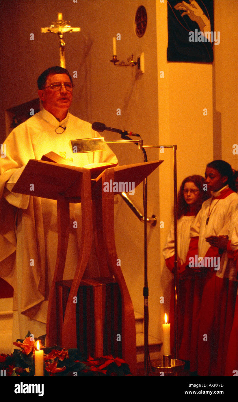 Midnight mass church hi-res stock photography and images - Alamy