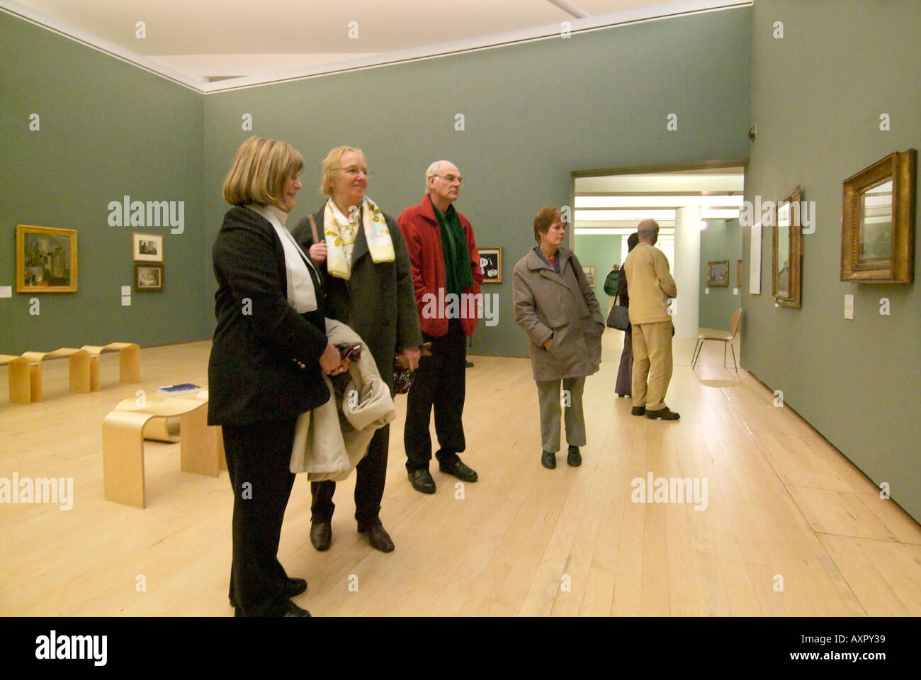 Ls lowry exhibition hi-res stock photography and images - Alamy