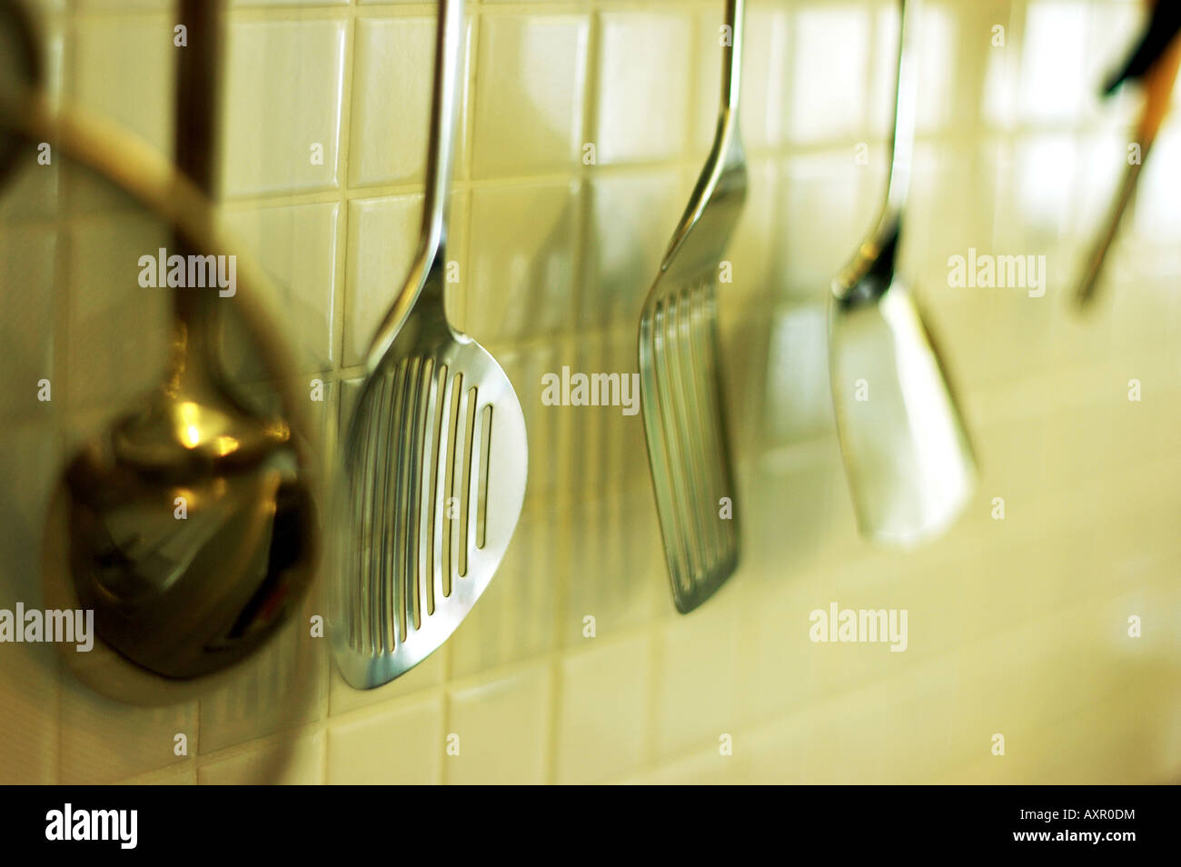Fish slice spatula hi-res stock photography and images - Alamy