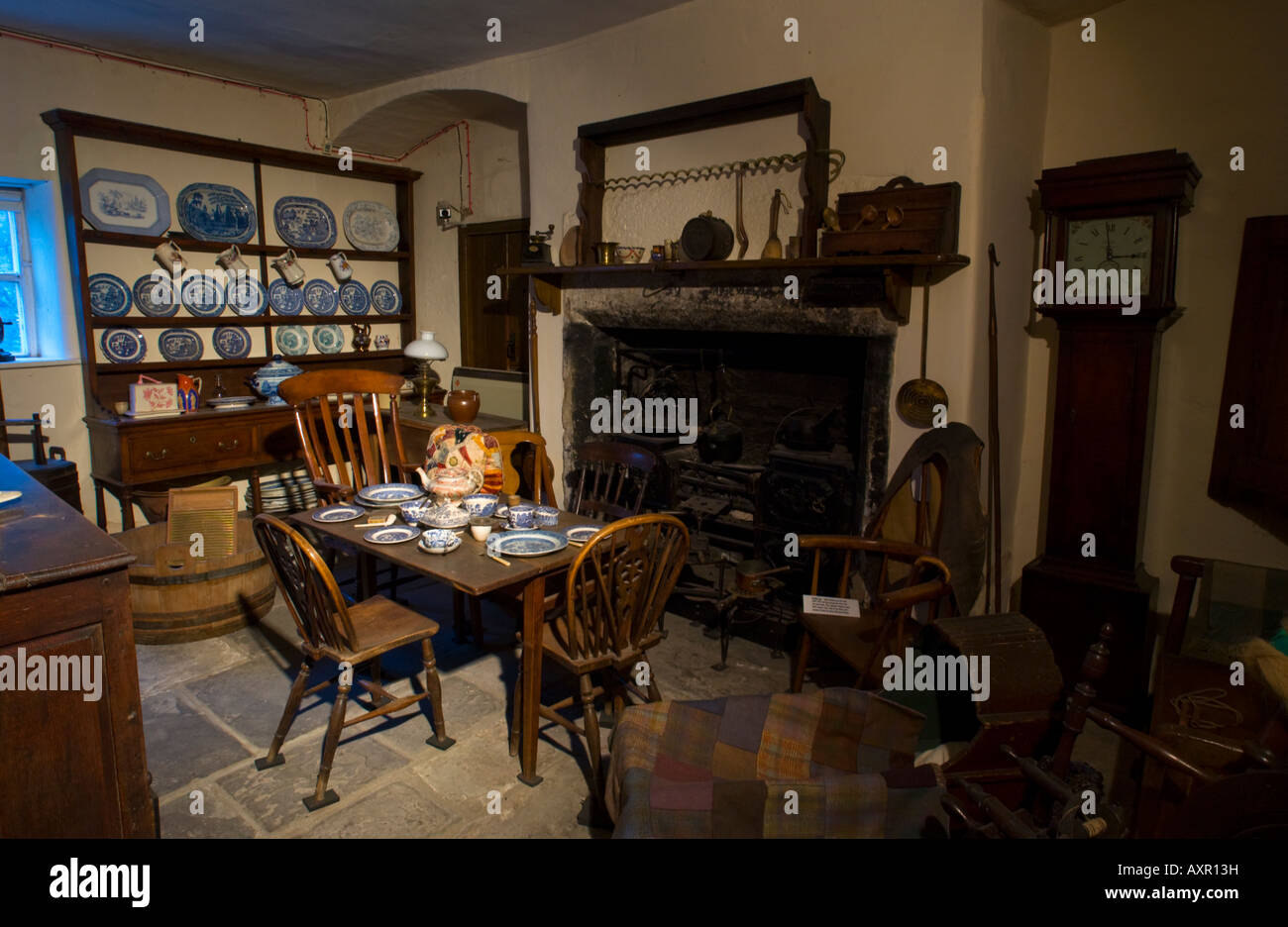 Welsh farmhouse kitchen circa 1890 in Abergavenny Museum Abergavenny ...