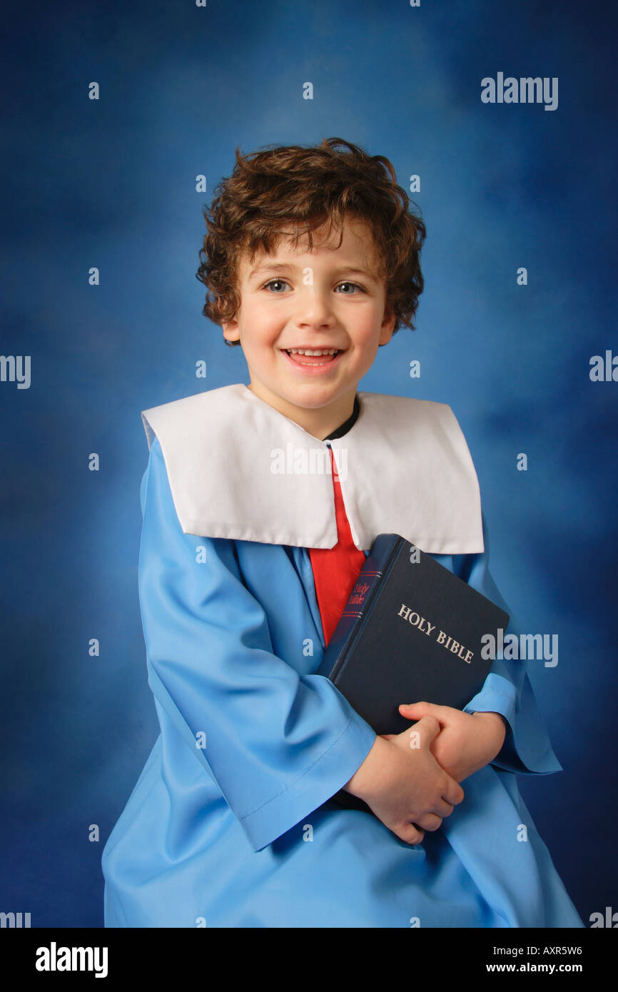 Happy child graduates hi-res stock photography and images - Alamy