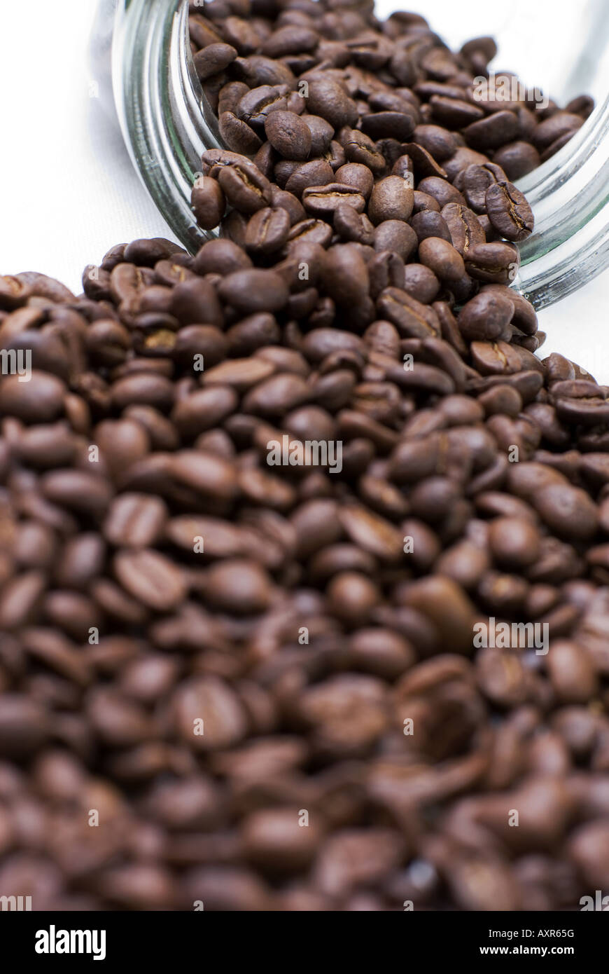 Spilt coffee beans hi-res stock photography and images - Alamy