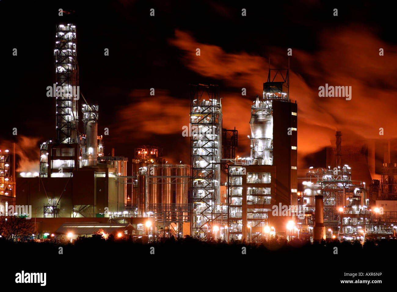 Grangemouth oil refinery at night, Falkirk Scotland Stock Photo - Alamy