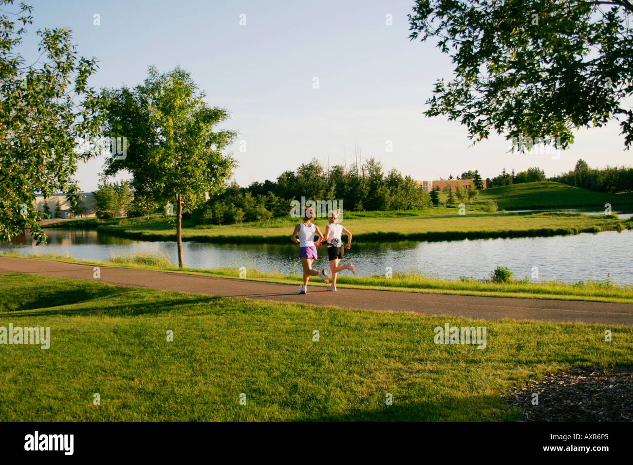 Jogging paths hi-res stock photography and images - Alamy