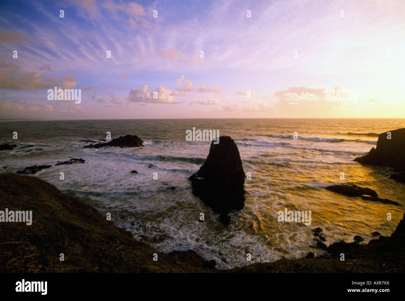 Cobble beaches hi-res stock photography and images - Alamy