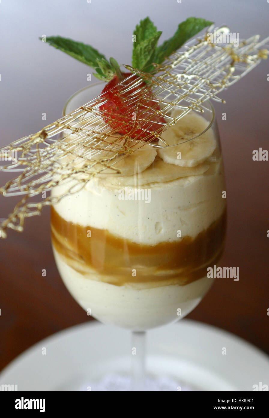 Pudding in wine glass hi-res stock photography and images - Alamy