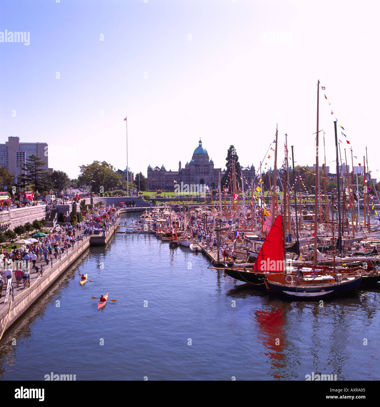 Causeway and inner harbor in victoria bc hi-res stock photography and ...