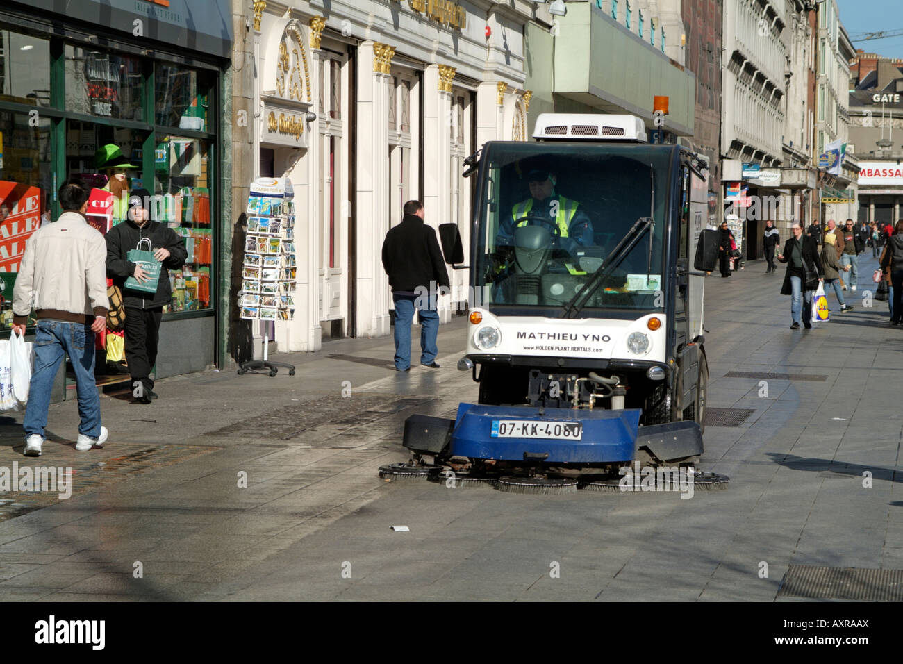 Compact street sweeper hi-res stock photography and images - Alamy