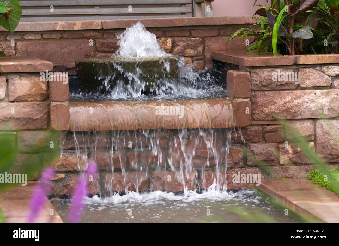 Garden waterfall feature hi-res stock photography and images - Alamy