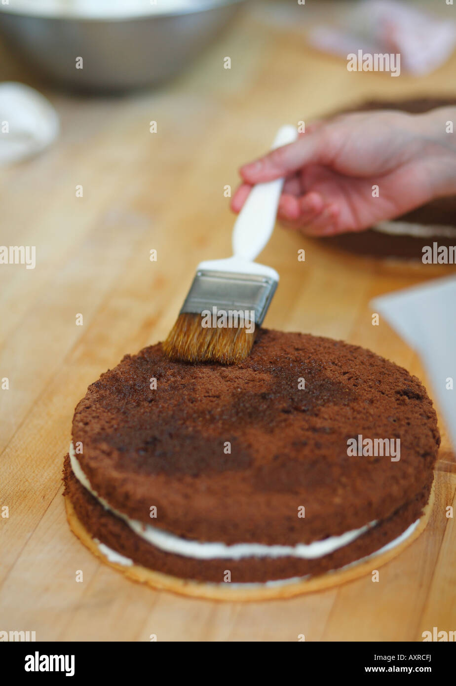 Pastry Chef making cake Stock Photo - Alamy