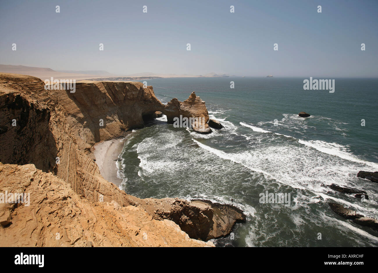 Scenic desert ocean landscape hi-res stock photography and images - Alamy