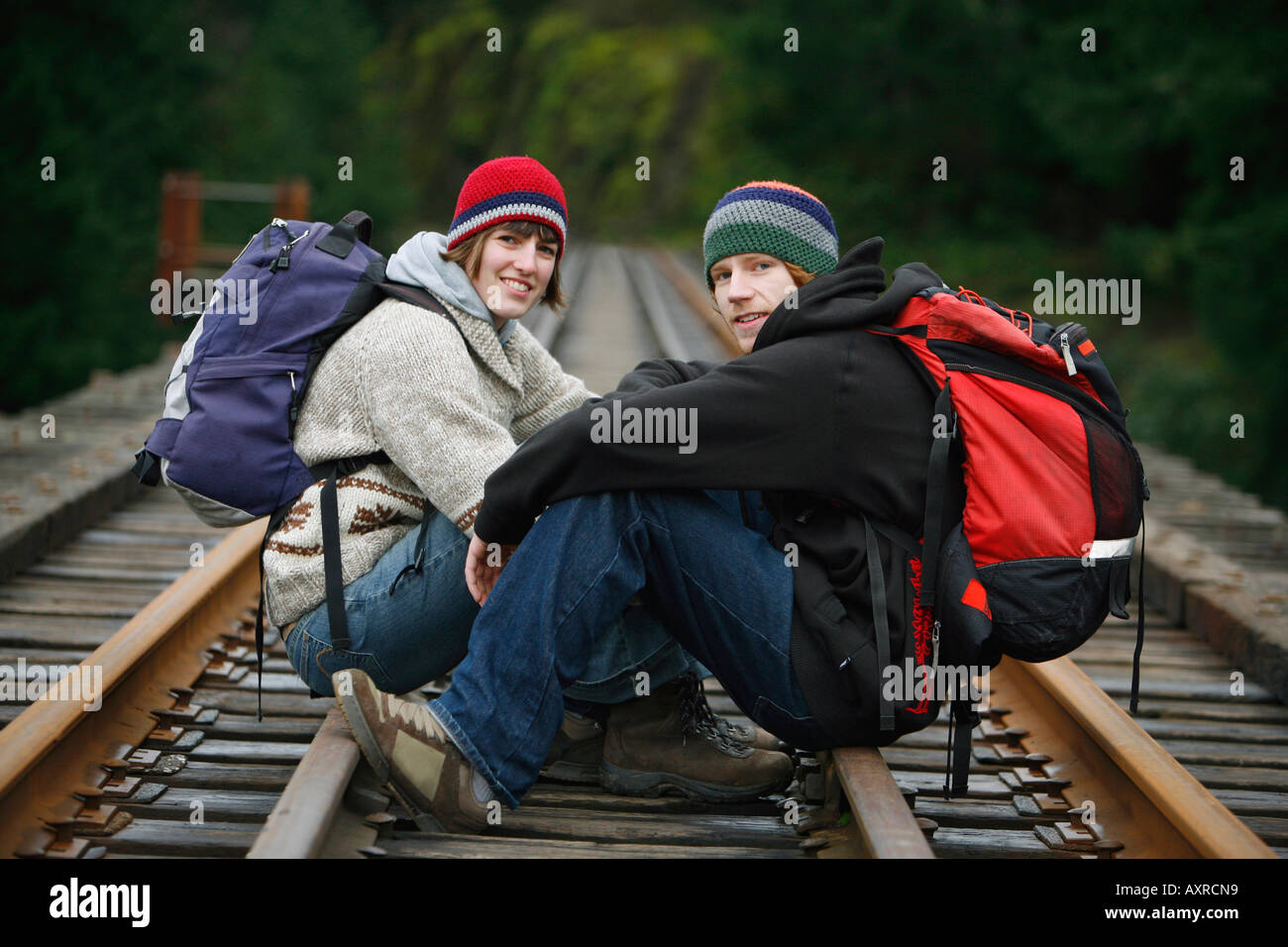 British backpacker couple hi-res stock photography and images - Alamy
