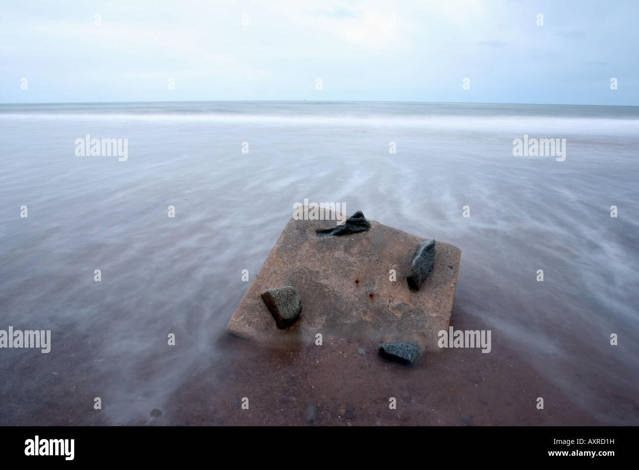 Concrete tank traps hi-res stock photography and images - Alamy