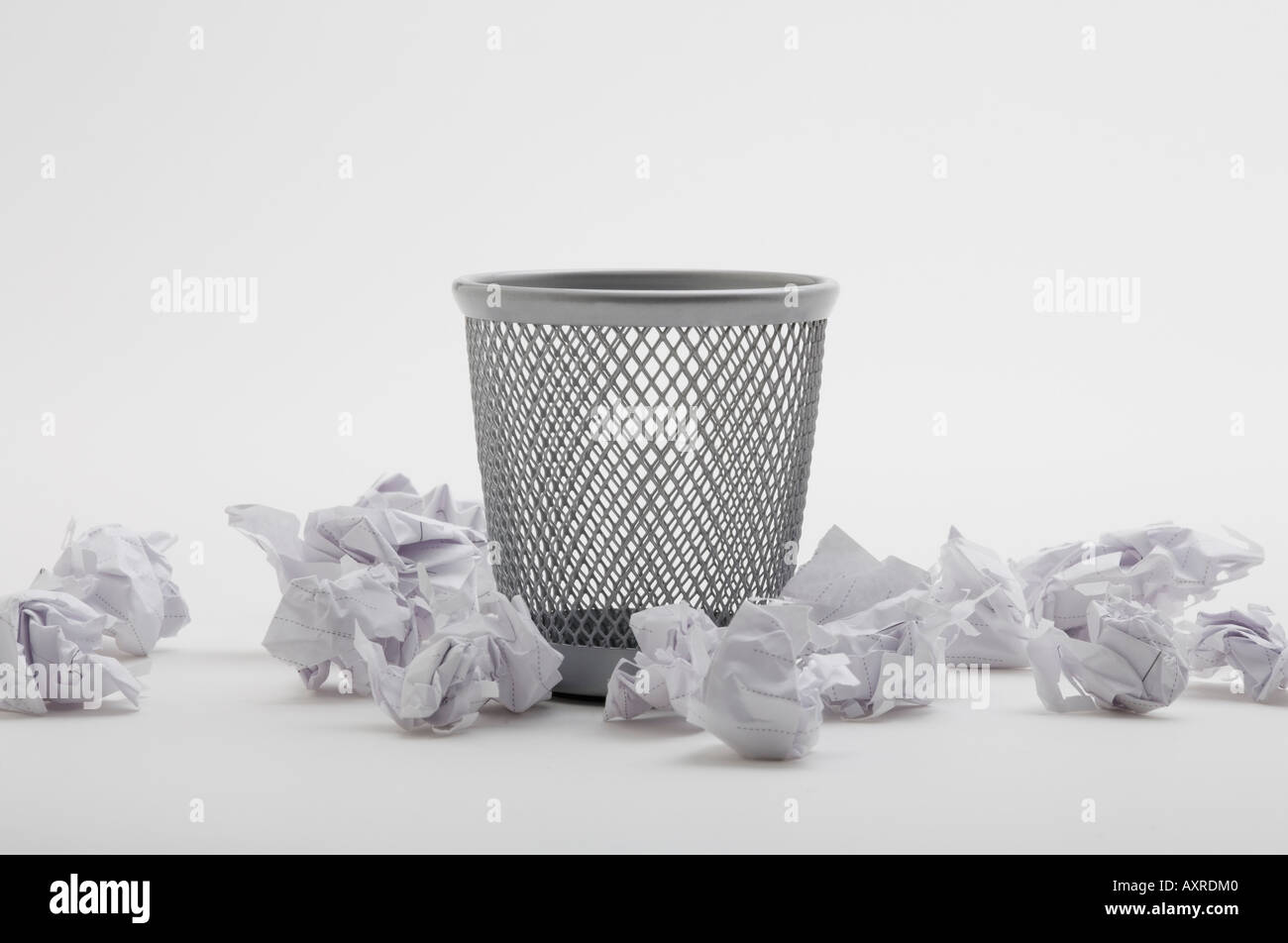 Crumpled paper around bin hi-res stock photography and images - Alamy