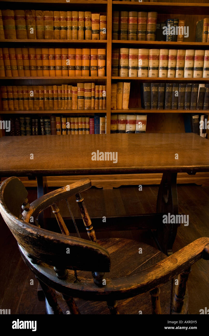 Desk in library Stock Photo - Alamy