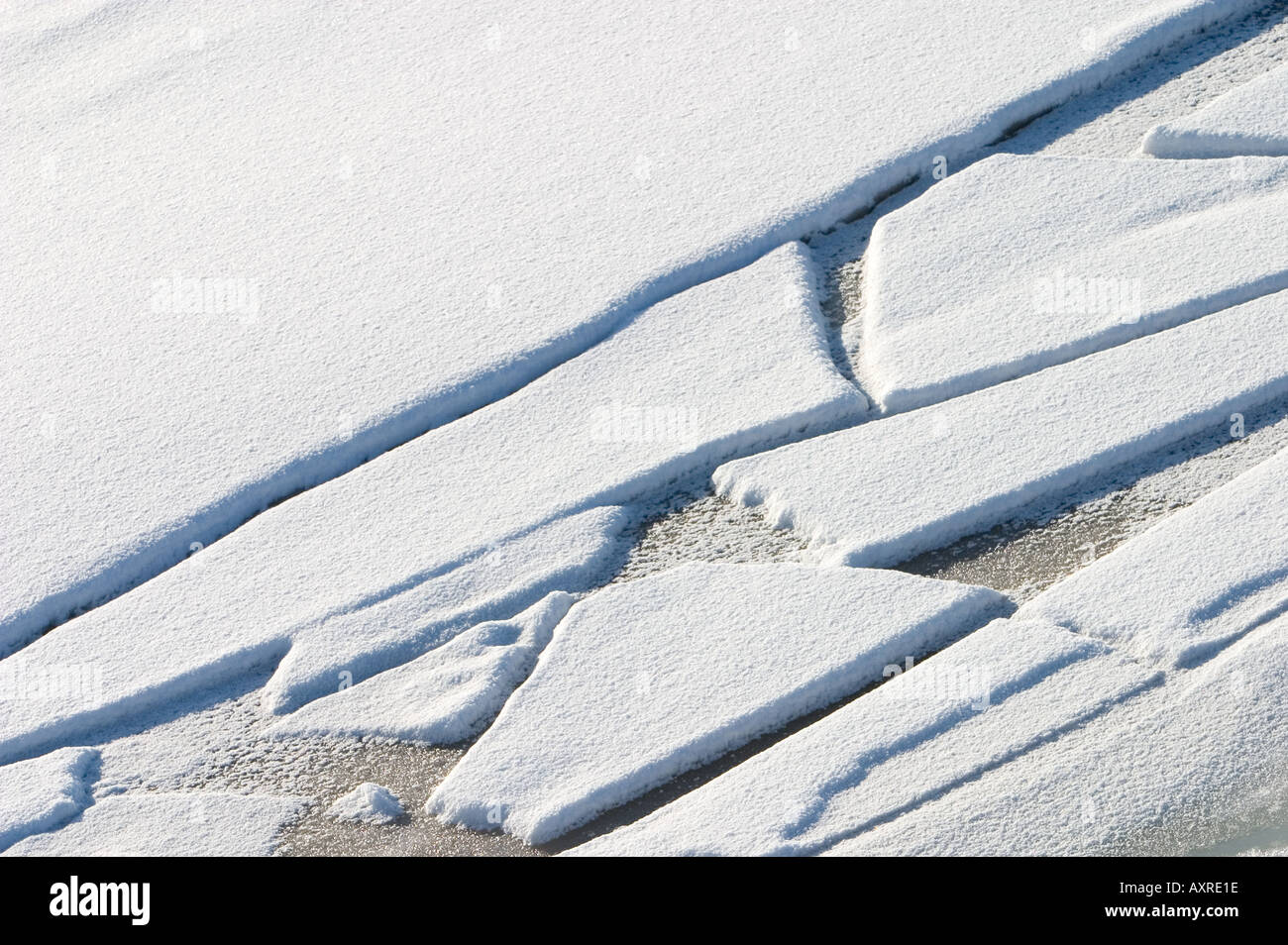 Danger ice breakage hi-res stock photography and images - Alamy