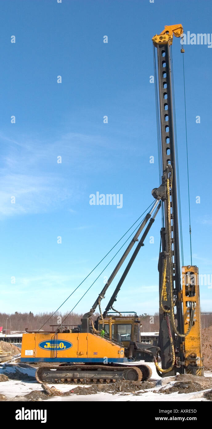 Piling ram hi-res stock photography and images - Alamy