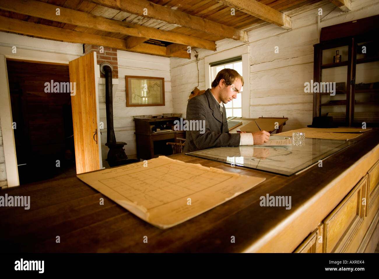 Men in period costumes hi-res stock photography and images - Alamy