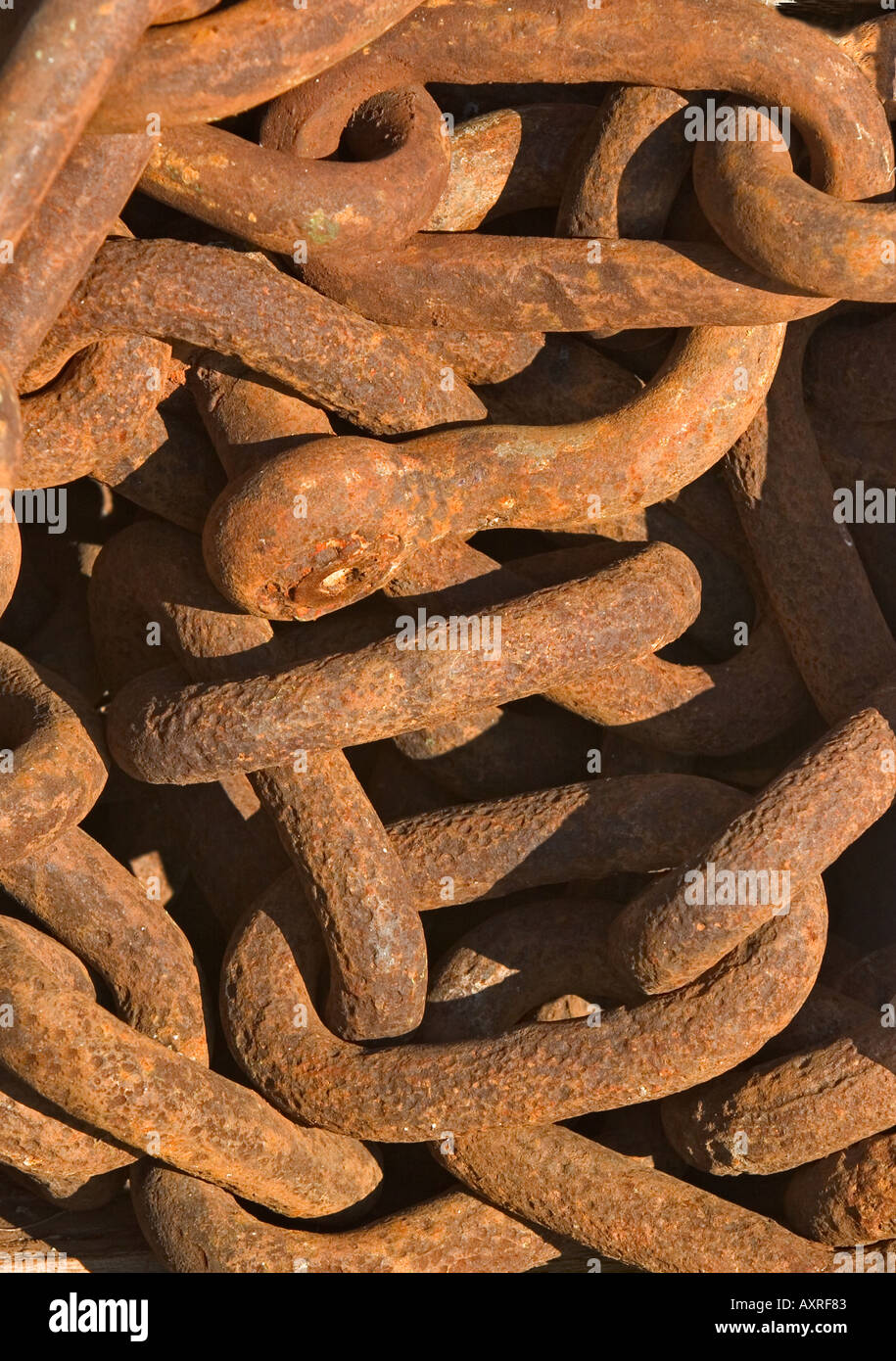 Rusty iron chain Stock Photo - Alamy