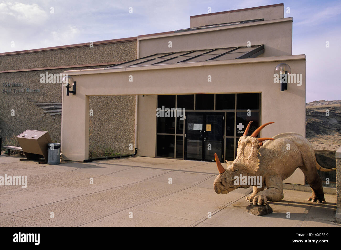 Canada Alberta Badlands Dinosaur Provincial Park Royal Tyrrell Museum ...