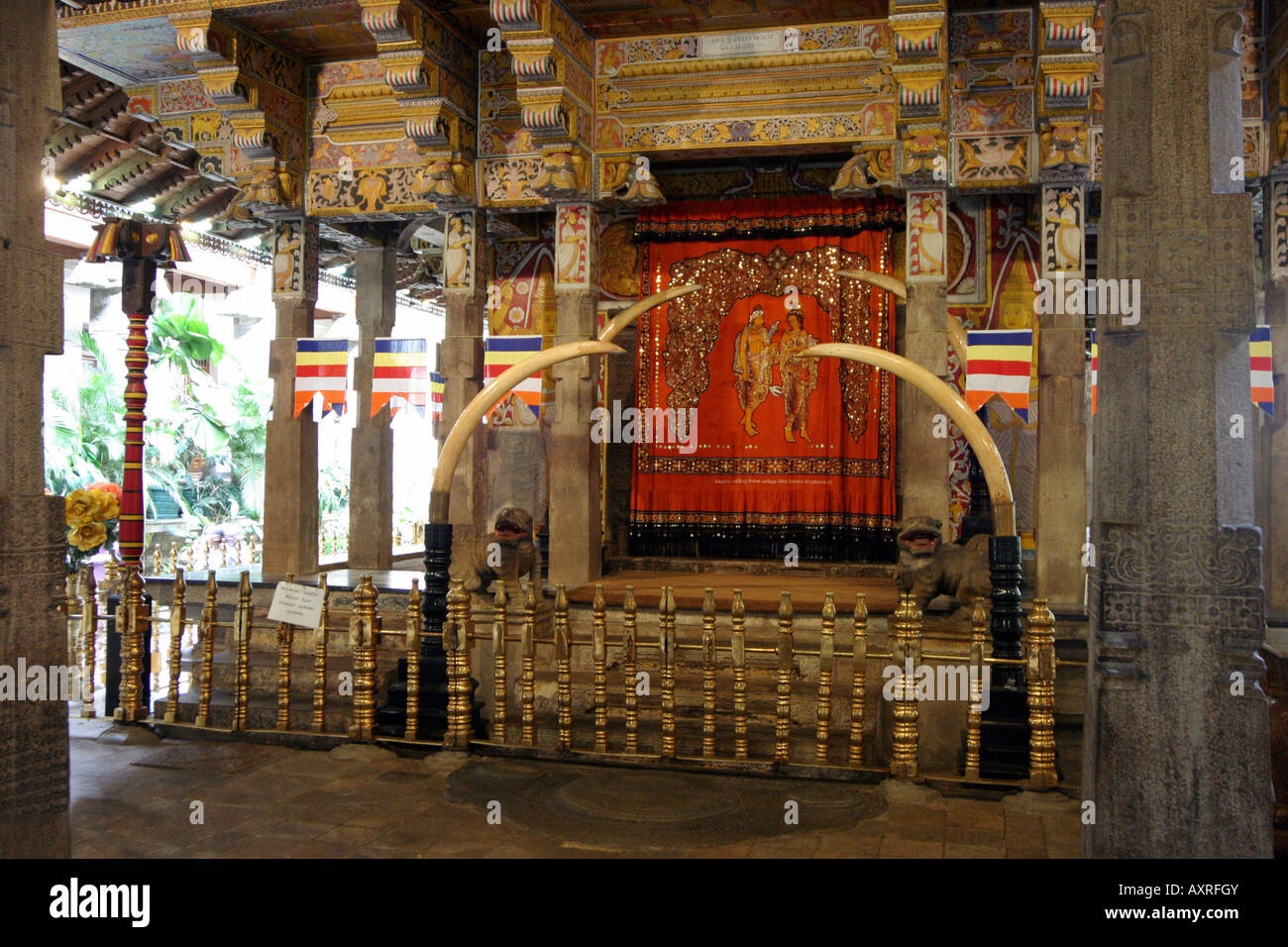 View inside The Temple of the Tooth, Kandy, Sri Lanka Stock Photo - Alamy