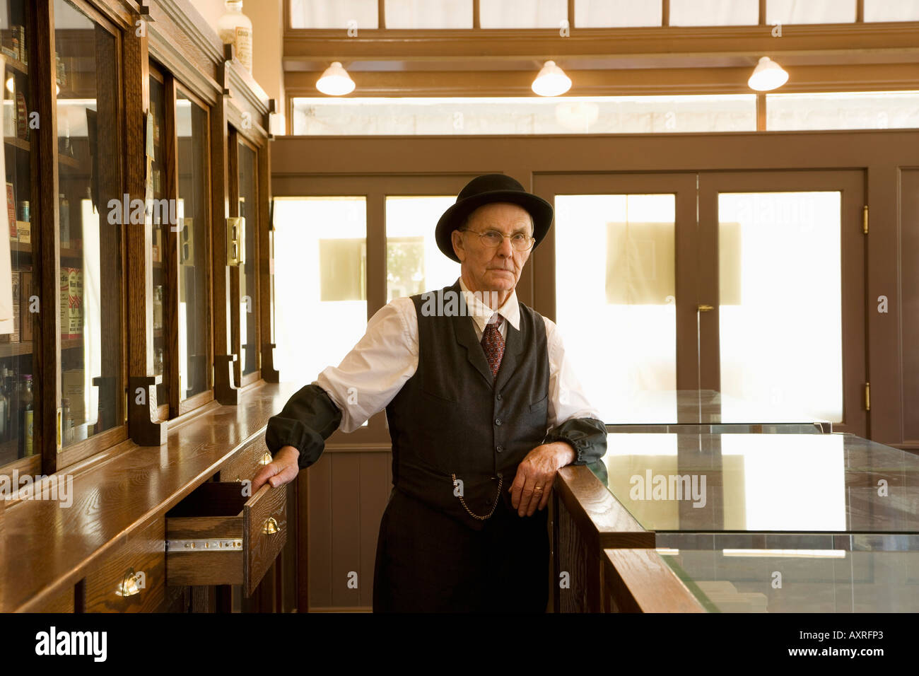 Old fashioned citizens hi-res stock photography and images - Alamy