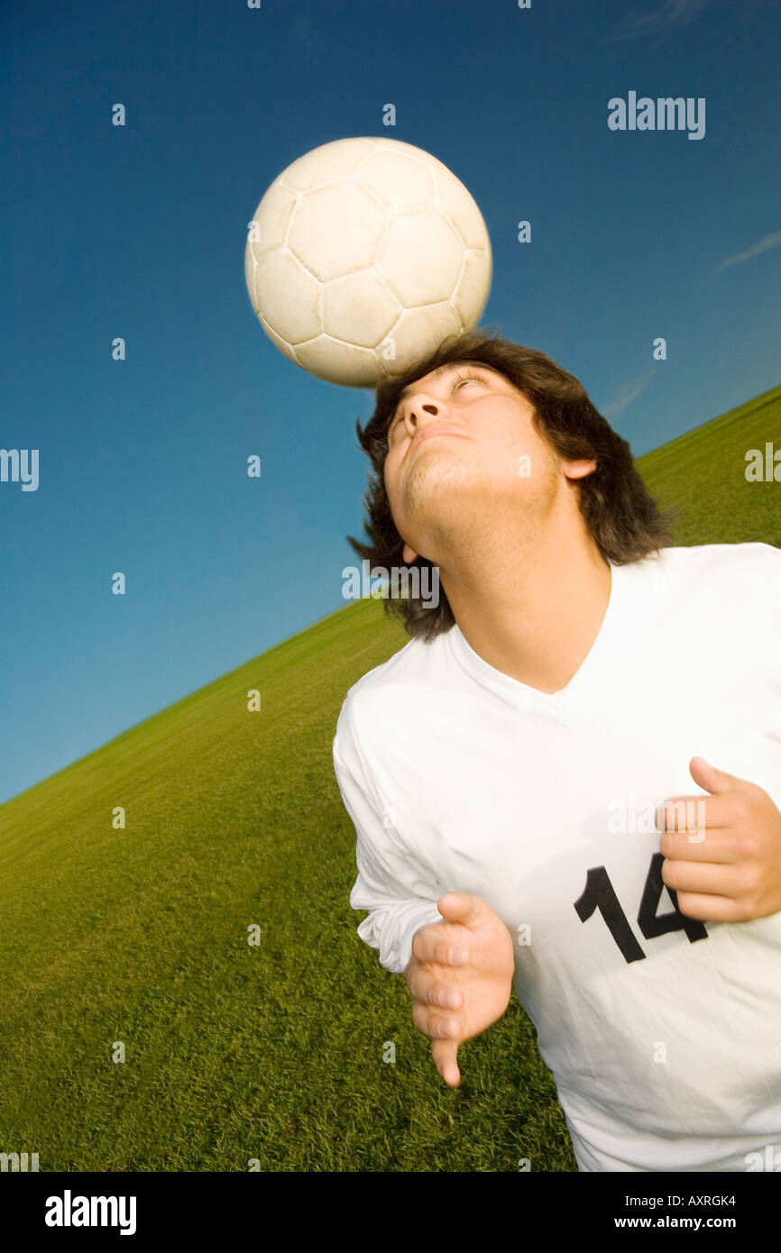 Balancing poses hi-res stock photography and images - Alamy