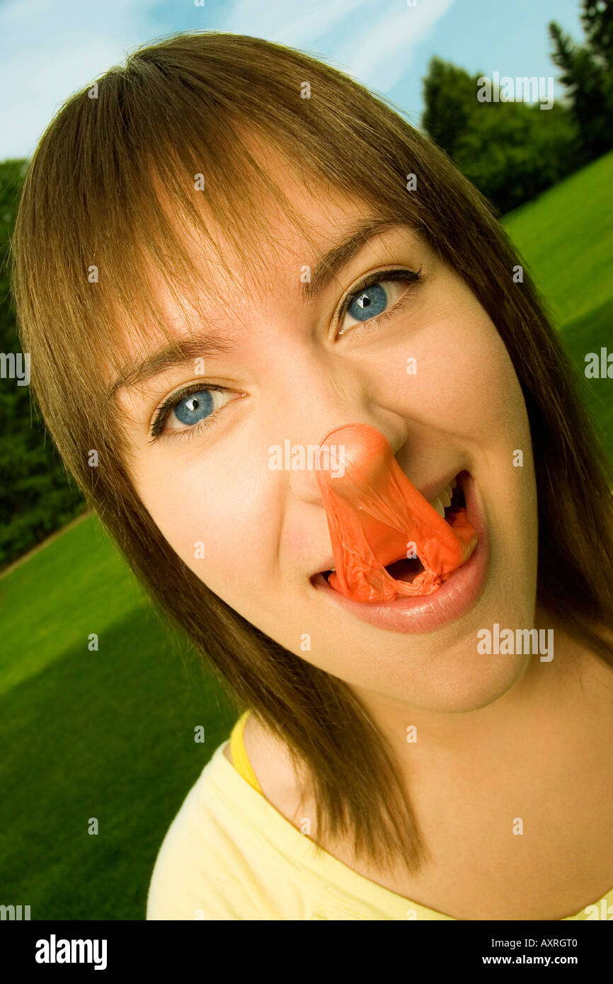 Bubble gum burst hi-res stock photography and images - Alamy