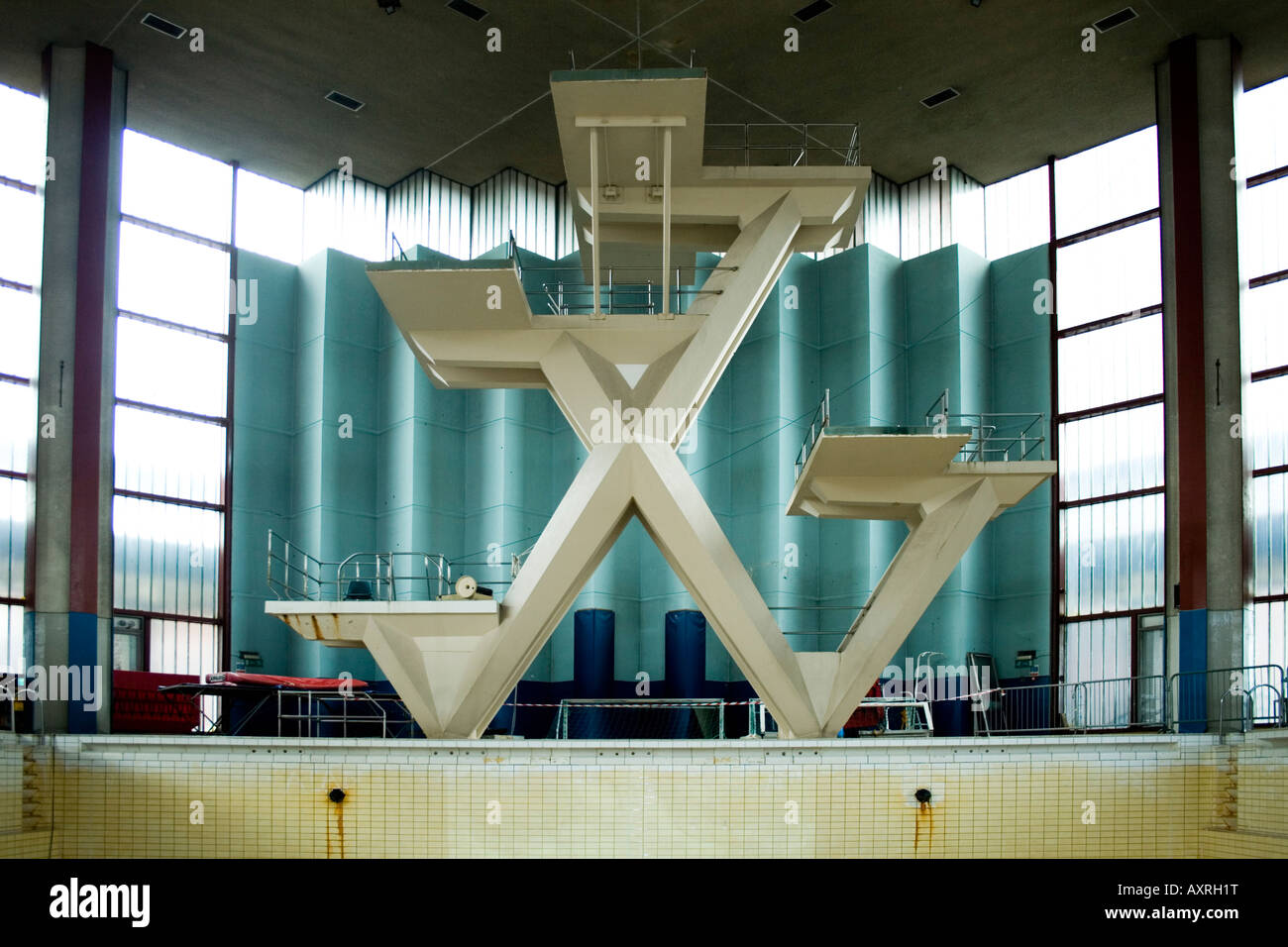 Exterior of the Leeds International Pool showing angular diving ...