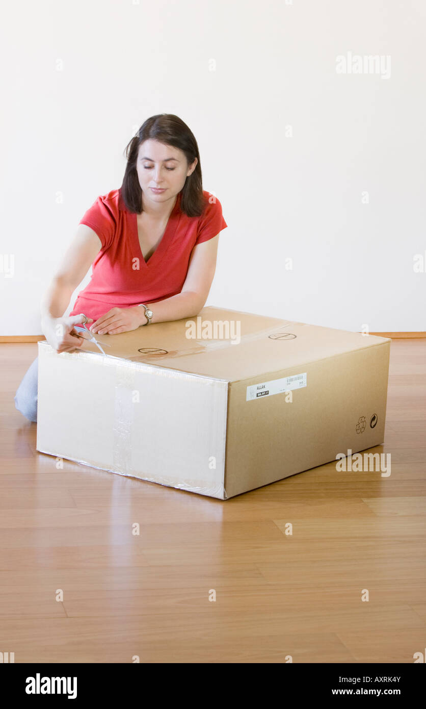 Flatpack box hi-res stock photography and images - Alamy