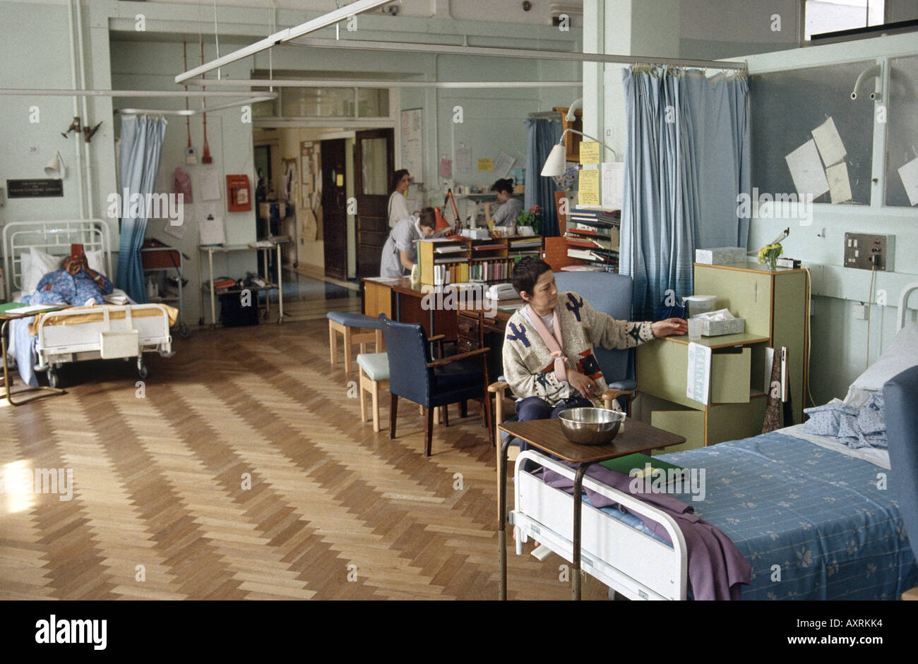 Hospital ward britain hi-res stock photography and images - Alamy