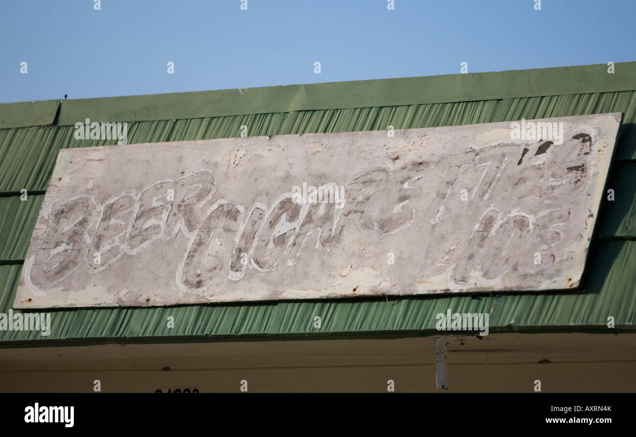 Old store sign hi-res stock photography and images - Alamy
