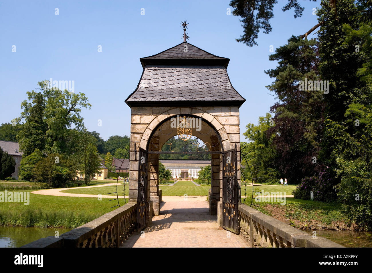 Castle dyck hi-res stock photography and images - Alamy