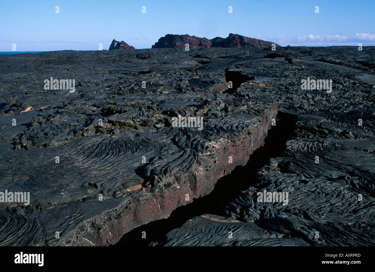 Lava crevice hi-res stock photography and images - Alamy
