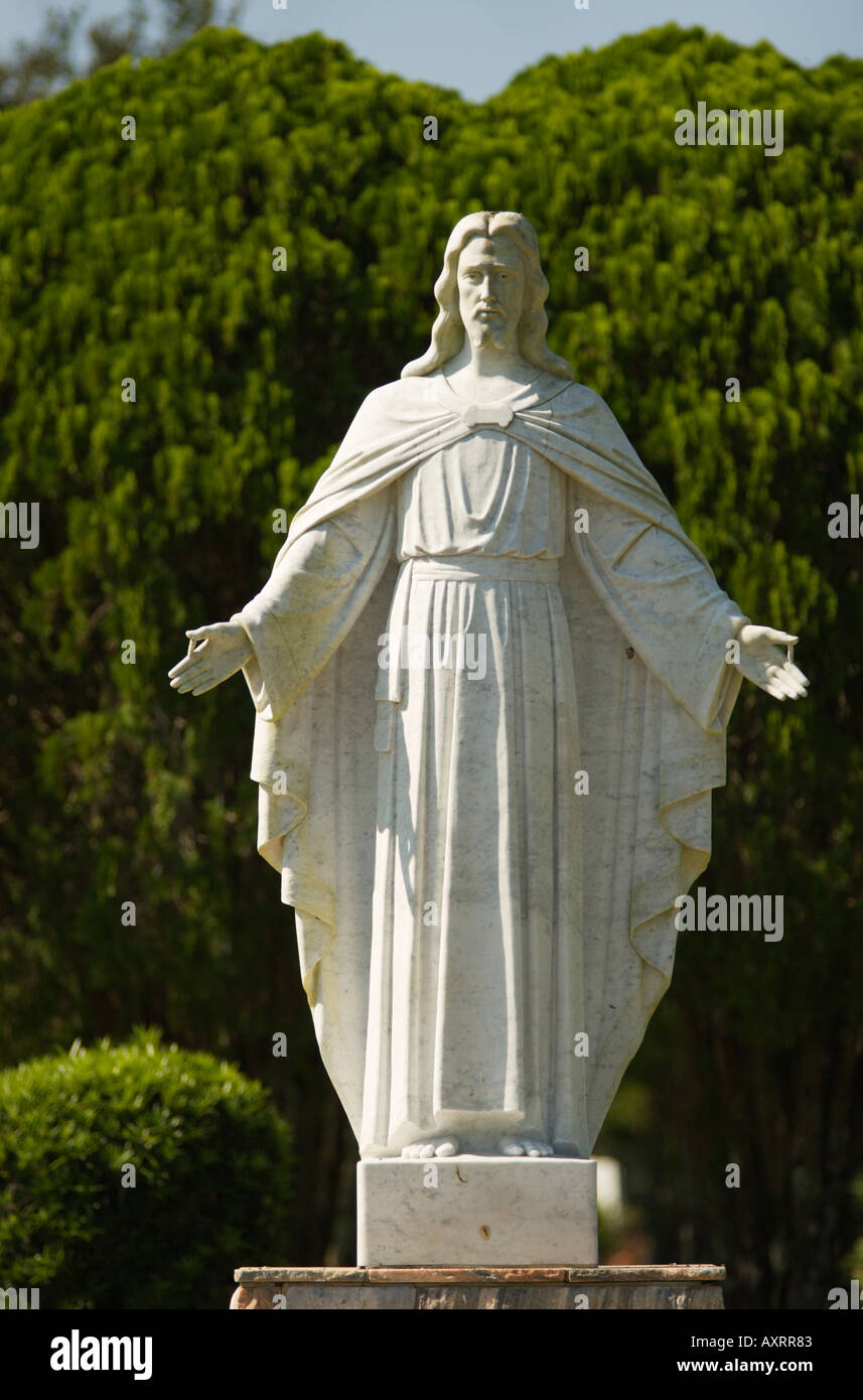Statue of Jesus Christ in cemetery Stock Photo - Alamy
