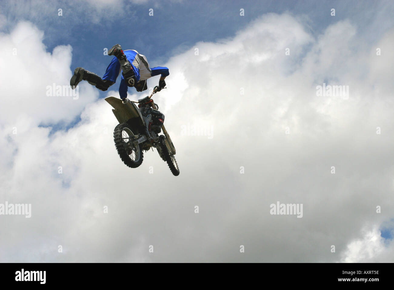 MOTOCROSS FREESTYLE JUMPING Stock Photo - Alamy