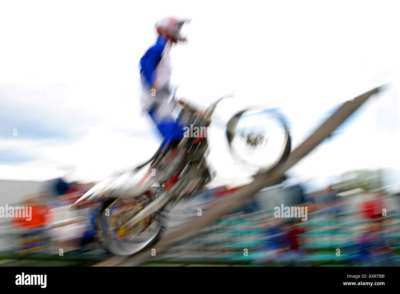 Trick viewers hi-res stock photography and images - Alamy