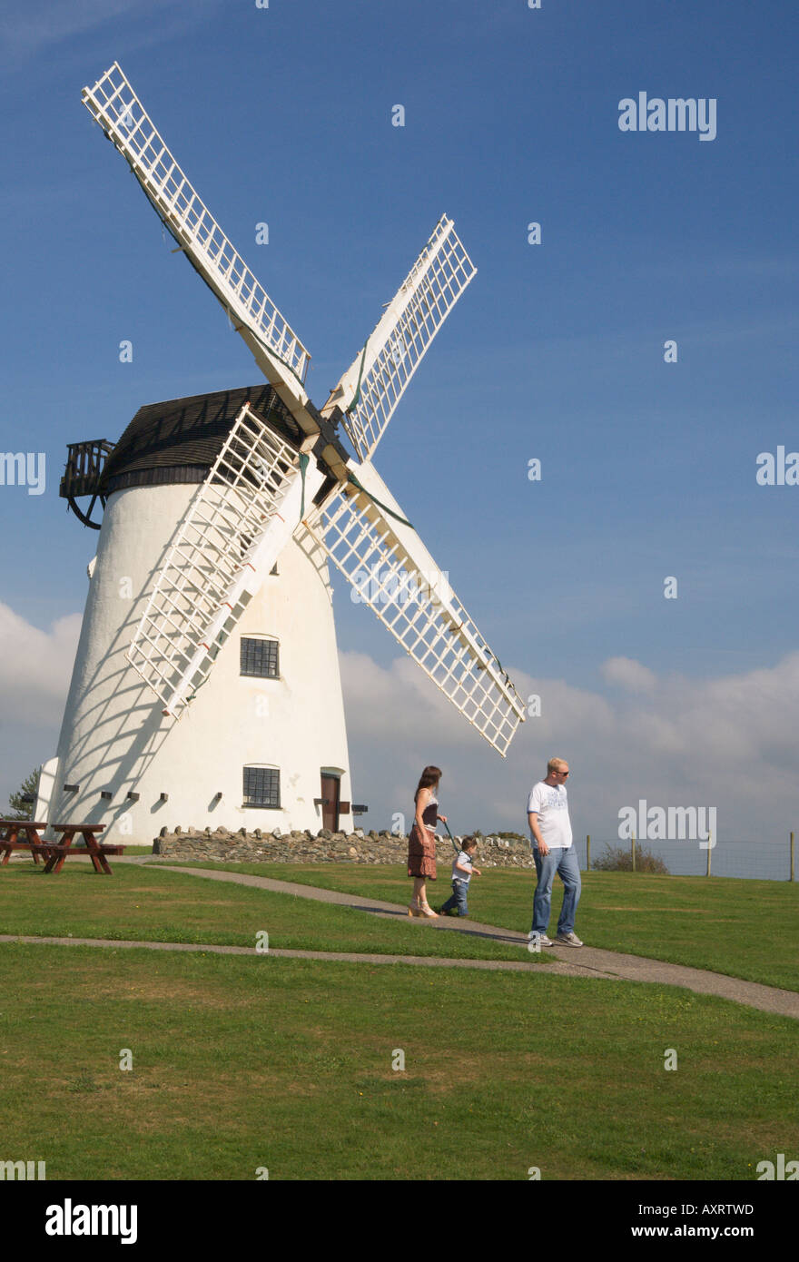 Melin llynnon hi-res stock photography and images - Alamy