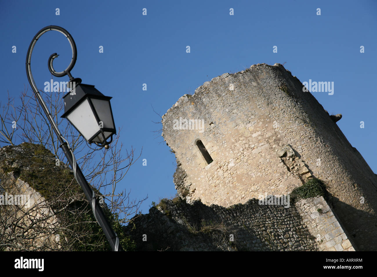 Castle in France Angles sur l'Anglin Stock Photo - Alamy